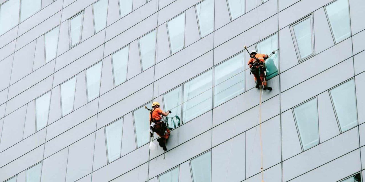Window cleaning at height | Blog || Invekta